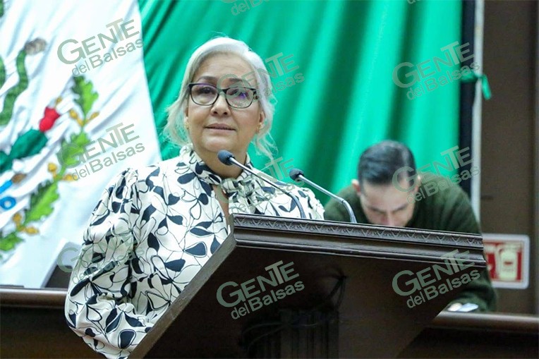 Emma Rivera presenta propuesta de reforma constitucional para ...
