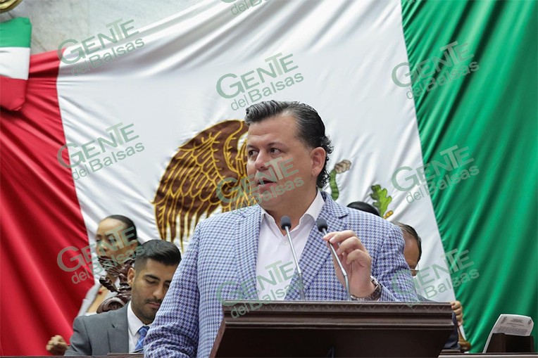 Memo Valencia el único diputado que votó contra el abusivo aumento al ...